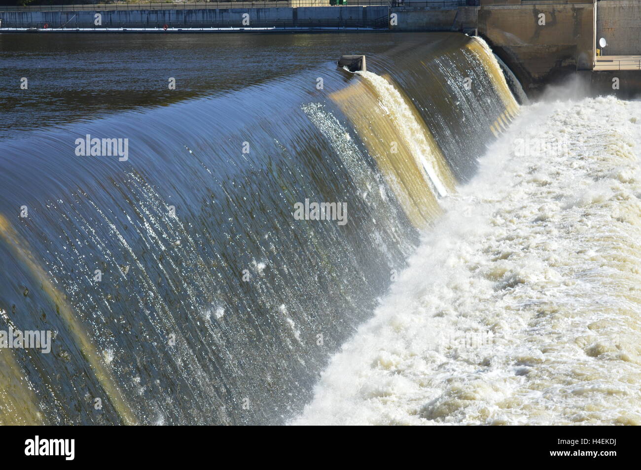 Waterfall at the Ford Dam in Minneapolis Minnesota Stock Photo - Alamy