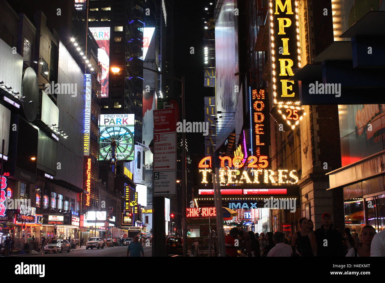 Times Square in New York Empire / Theatres IMAX Stock Photo - Alamy