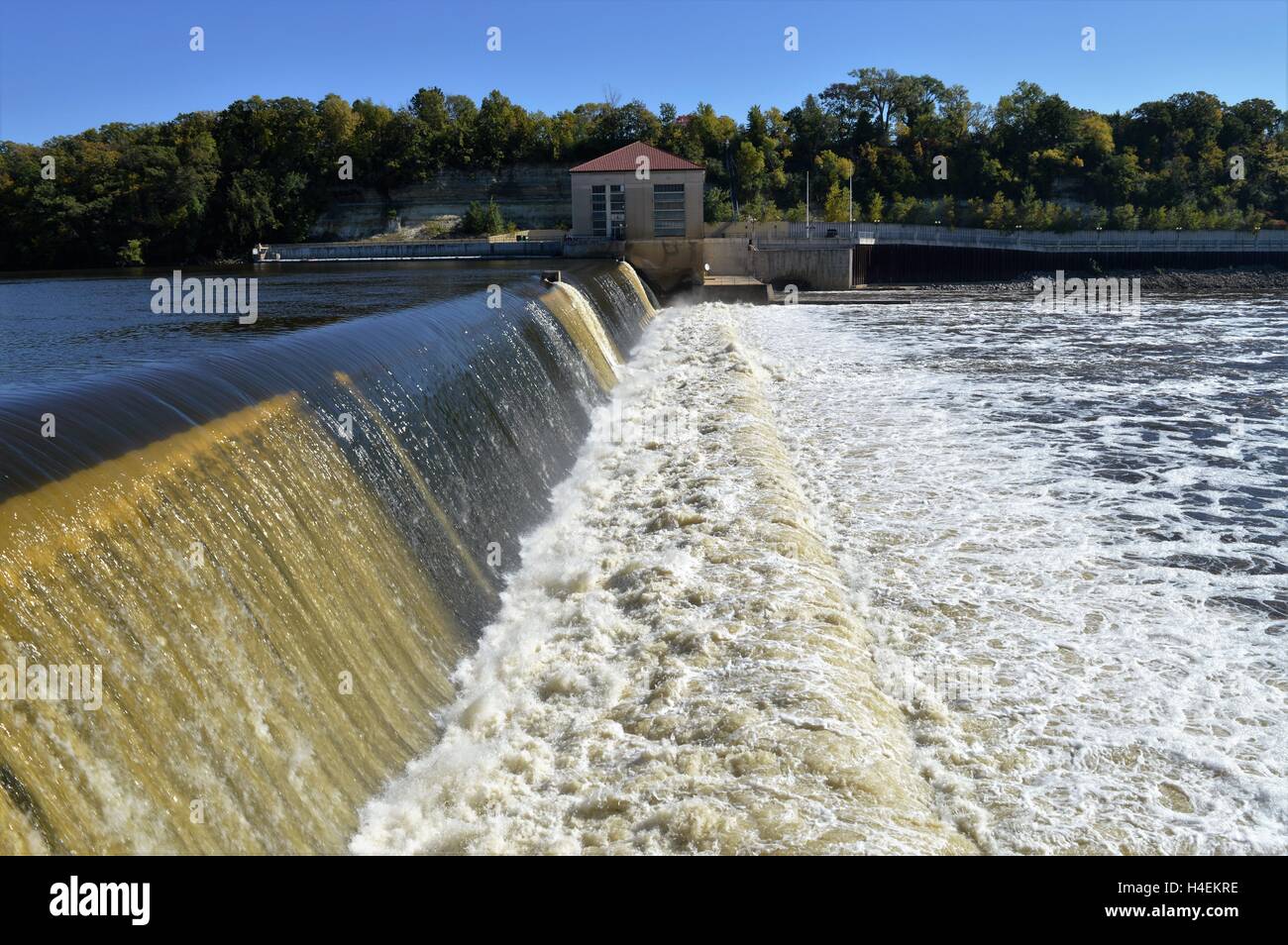 Waterfall at the Ford Dam in Minneapolis Minnesota Stock Photo - Alamy