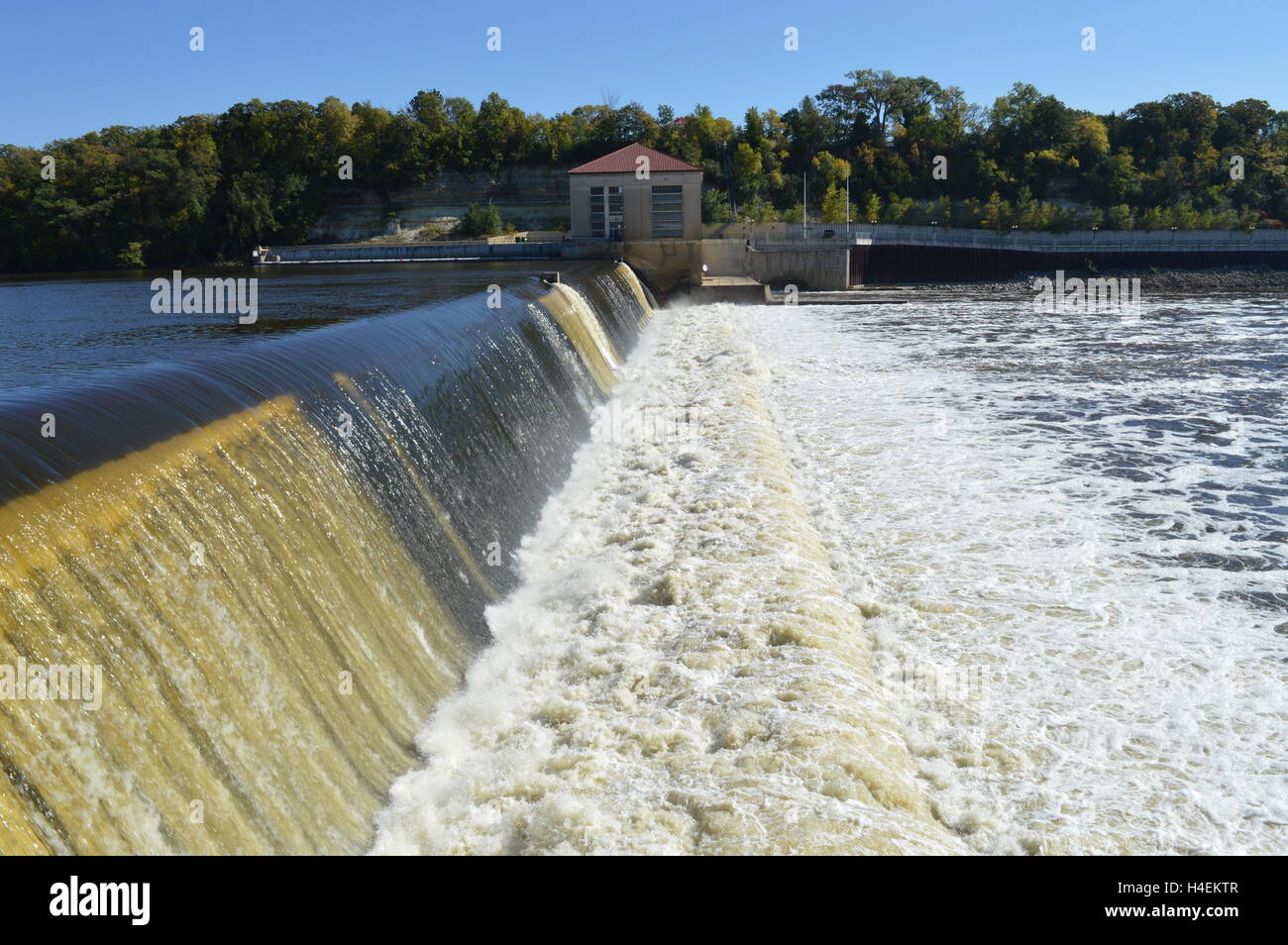 Waterfall at the Ford Dam in Minneapolis Minnesota Stock Photo - Alamy