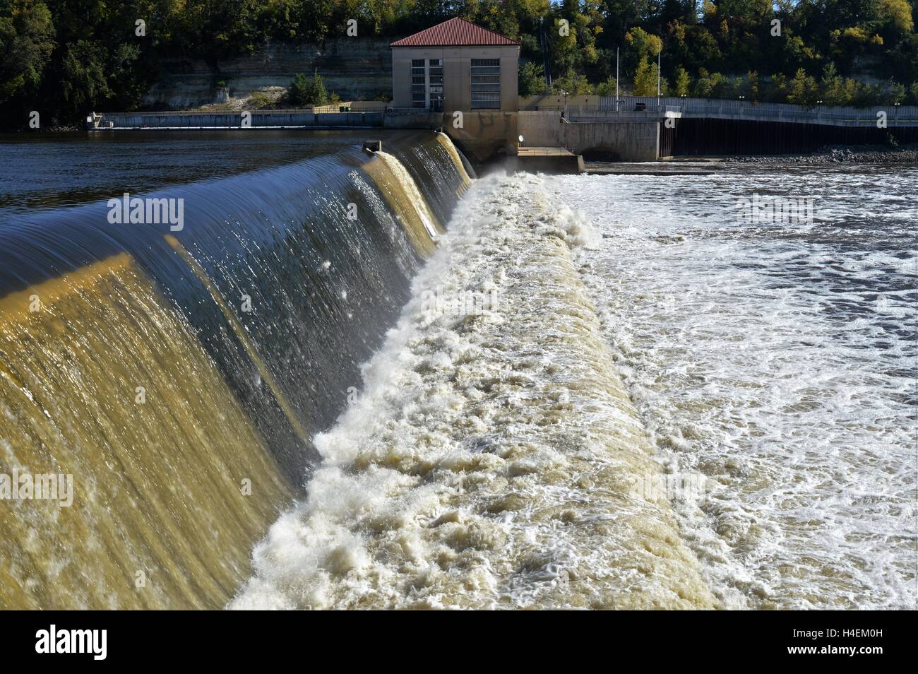 Waterfall at the Ford Dam in Minneapolis Minnesota Stock Photo - Alamy