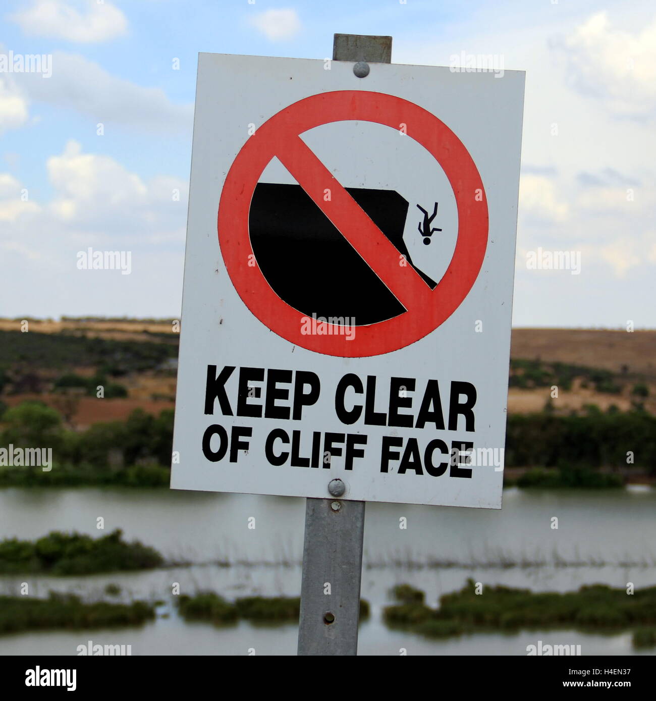 Steep drop warning sign hi-res stock photography and images - Alamy