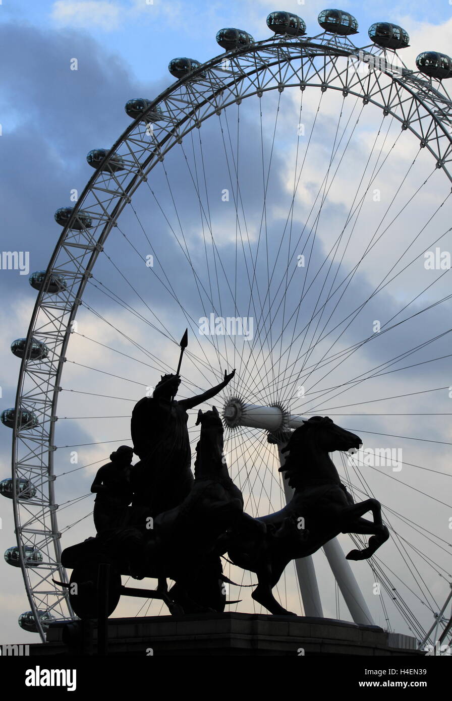 Statue boudicca westminster bridge london hi-res stock photography and ...