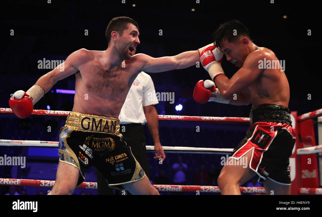 Gerard Carroll (left) fights Irvin Magno in the Super-Lightweight ...