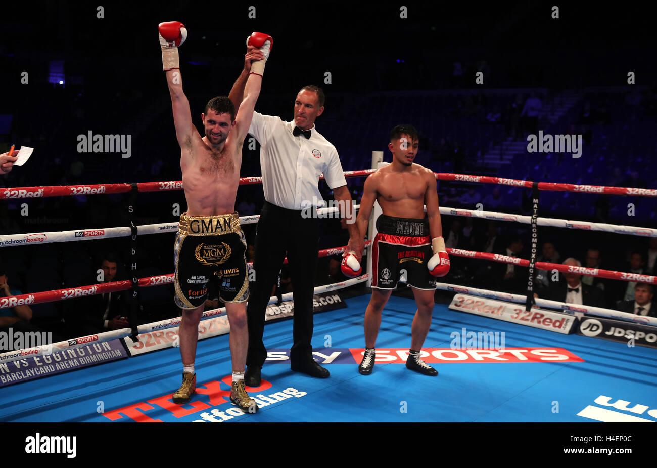 Super lightweight contest echo arena hi-res stock photography and ...
