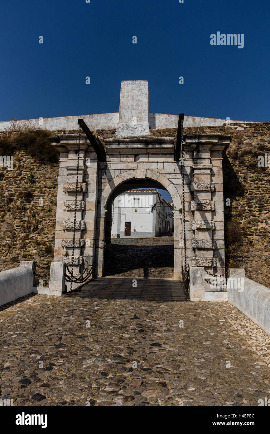 Draw bridges hi-res stock photography and images - Alamy