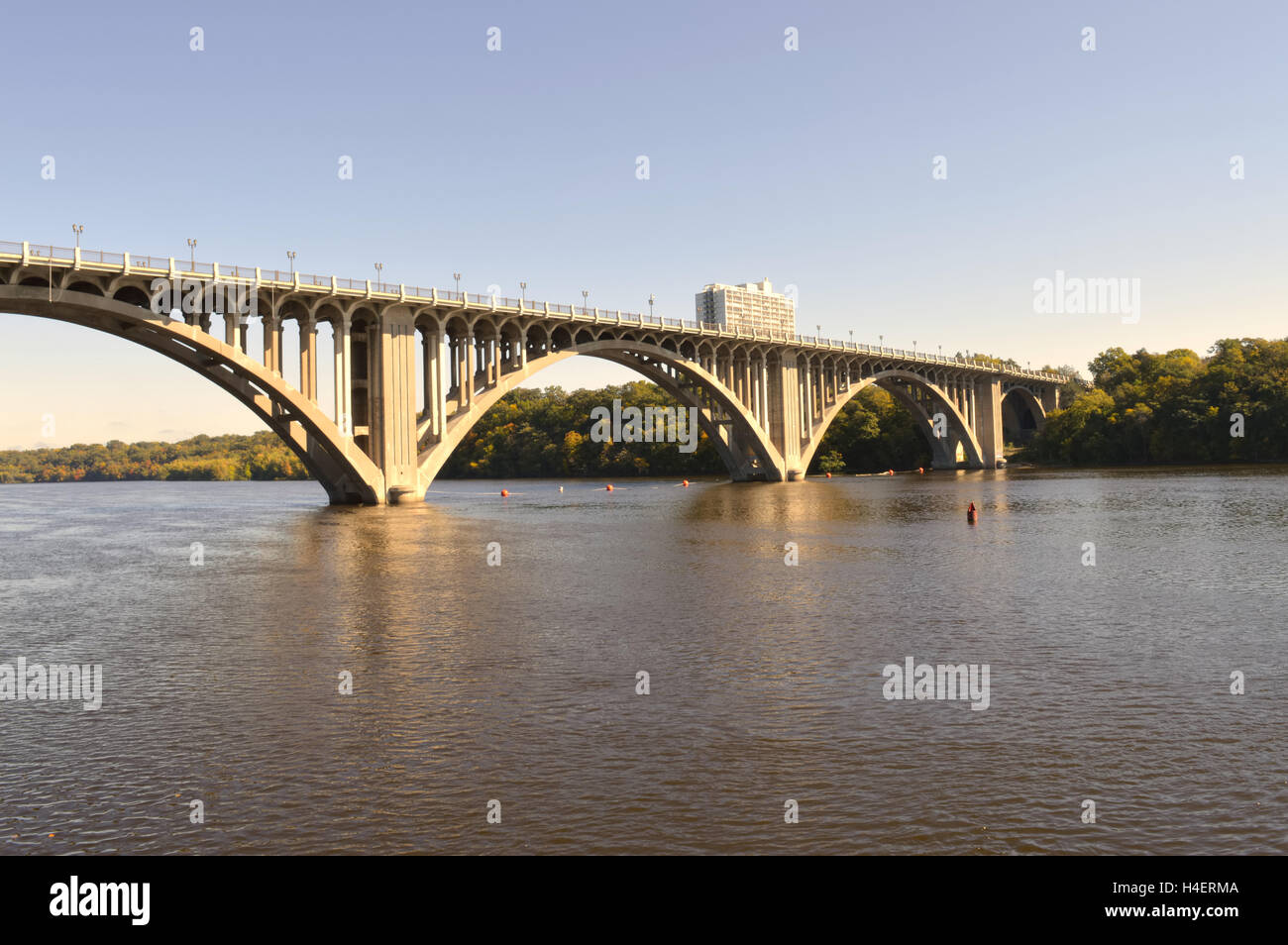 Ford parkway hi-res stock photography and images - Alamy