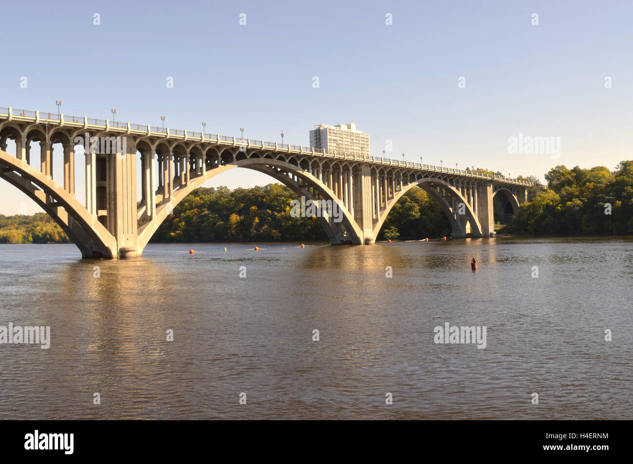 Ford parkway hi-res stock photography and images - Alamy