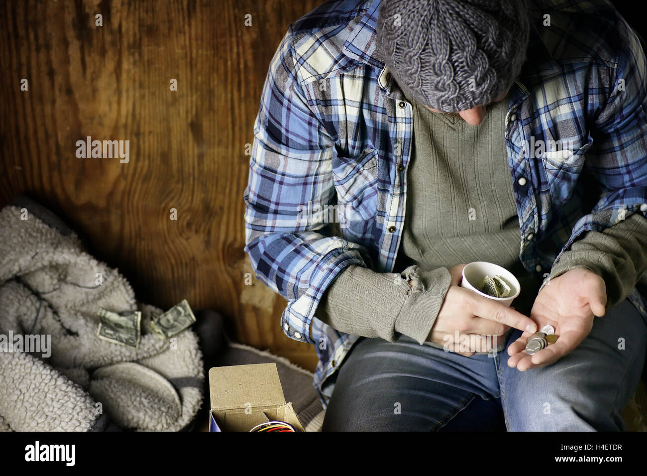 homeless man ask help Stock Photo - Alamy