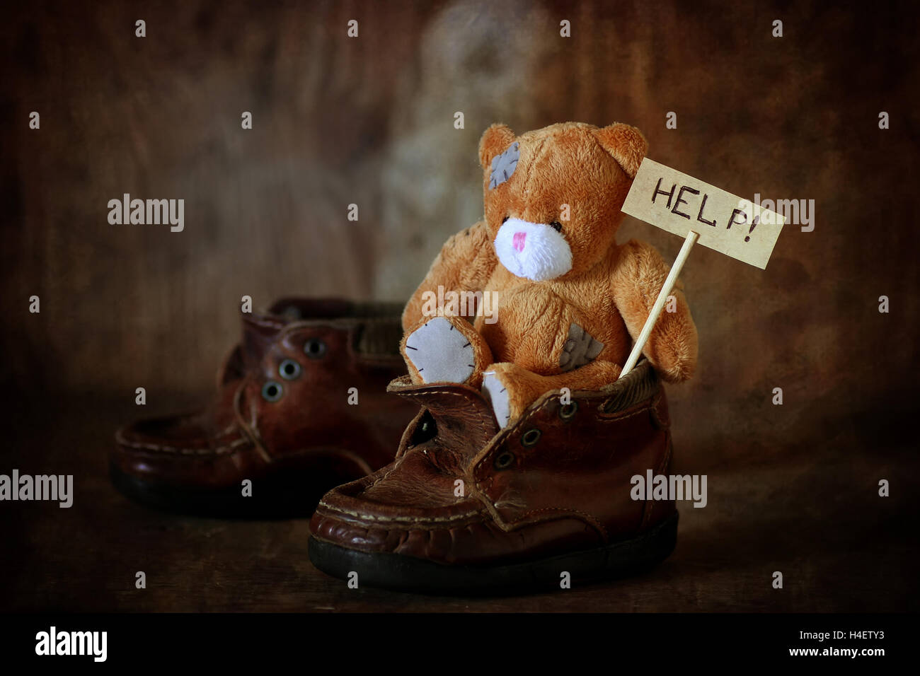 Children nobody help Stock Photo - Alamy