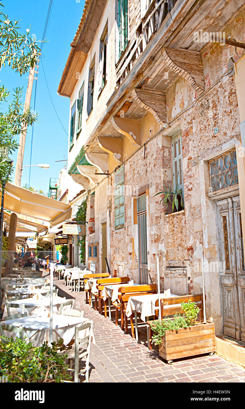 Crete family cafe hi-res stock photography and images - Alamy