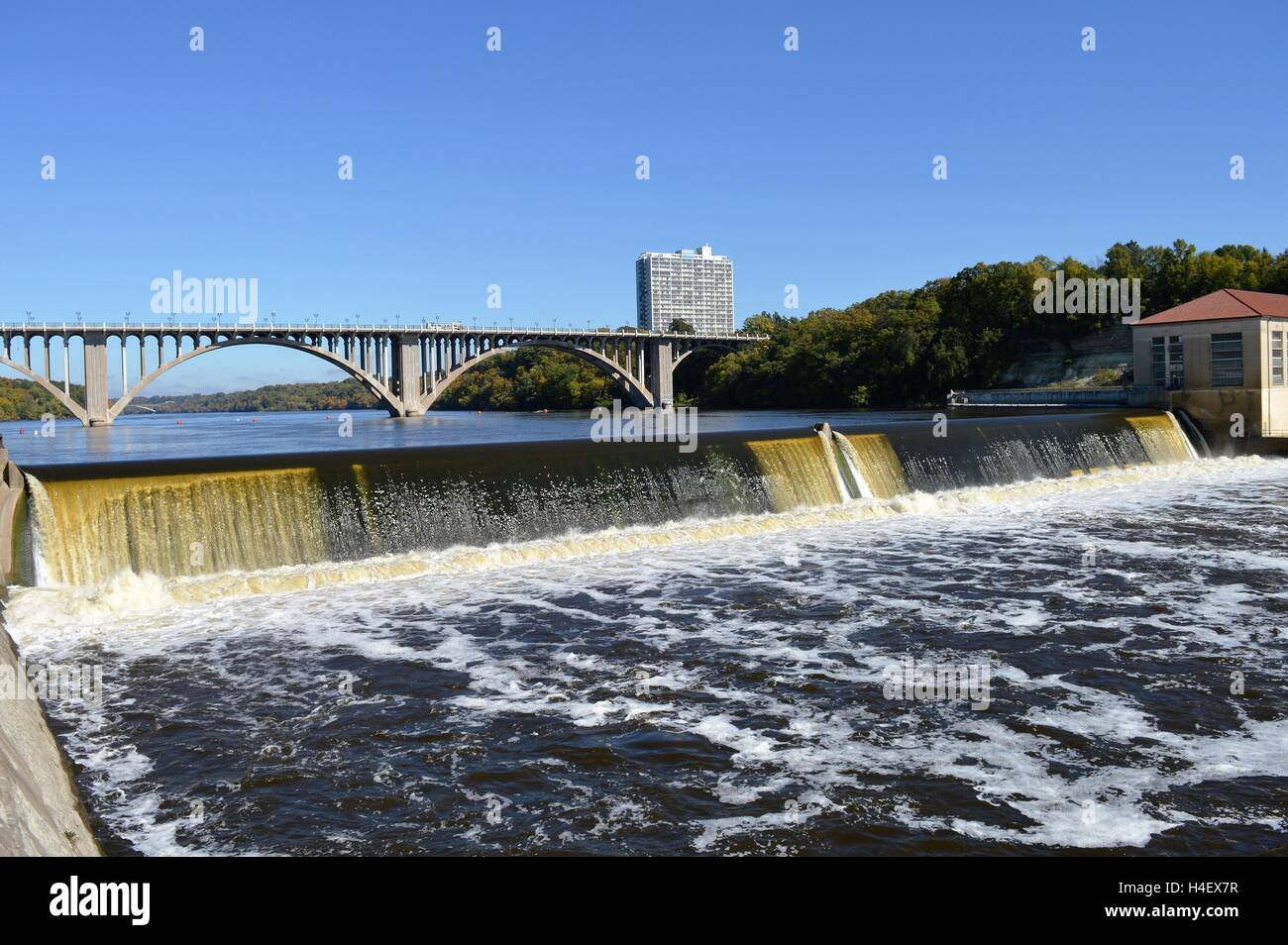 Waterfall at the Ford Dam in Minneapolis Minnesota Stock Photo - Alamy