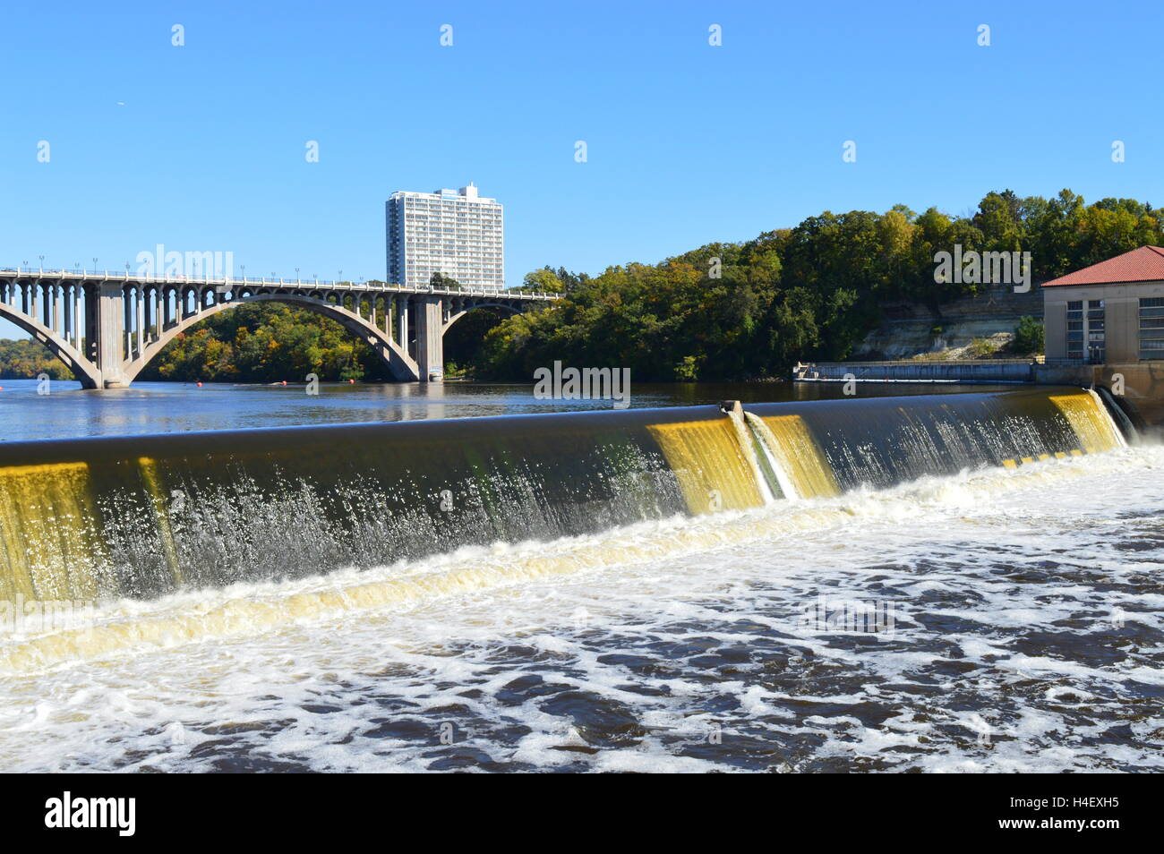 Waterfall at the Ford Dam in Minneapolis Minnesota Stock Photo - Alamy