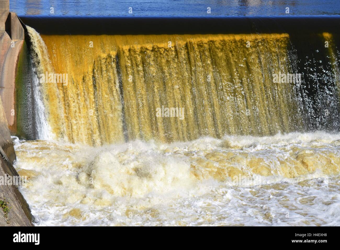 Waterfall at the Ford Dam in Minneapolis Minnesota Stock Photo - Alamy