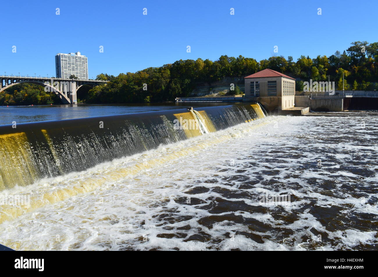 Waterfall at the Ford Dam in Minneapolis Minnesota Stock Photo - Alamy