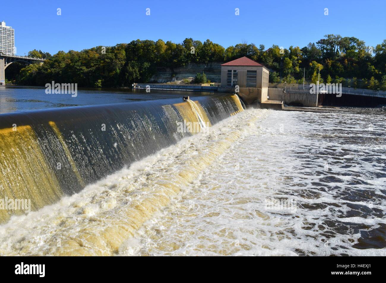 Waterfall at the Ford Dam in Minneapolis Minnesota Stock Photo - Alamy