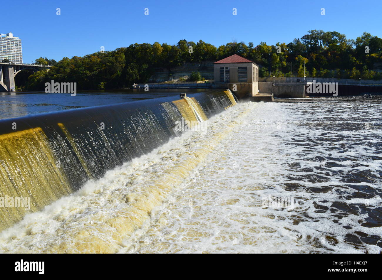 Waterfall at the Ford Dam in Minneapolis Minnesota Stock Photo - Alamy