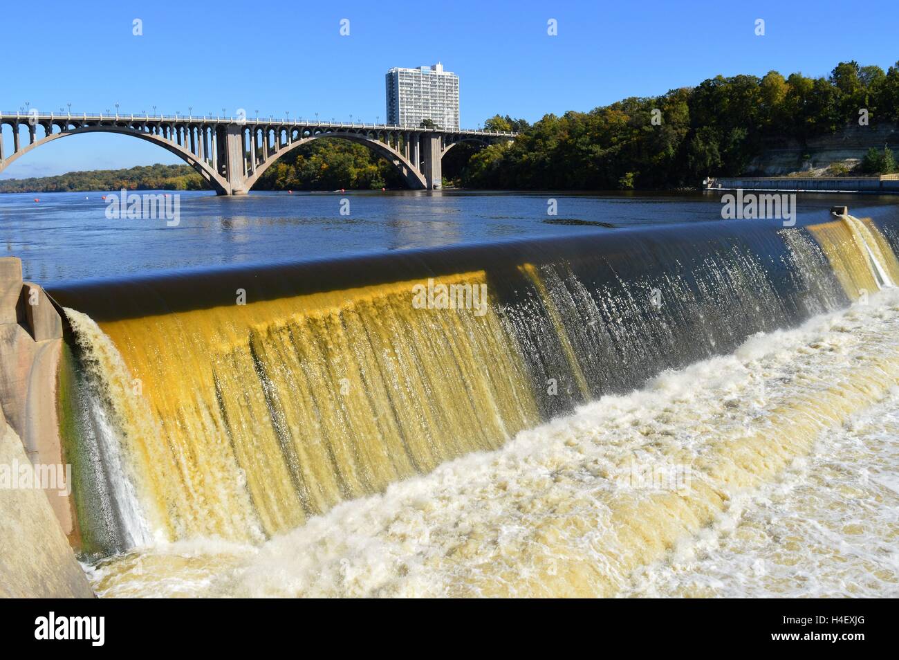 Waterfall at the Ford Dam in Minneapolis Minnesota Stock Photo - Alamy