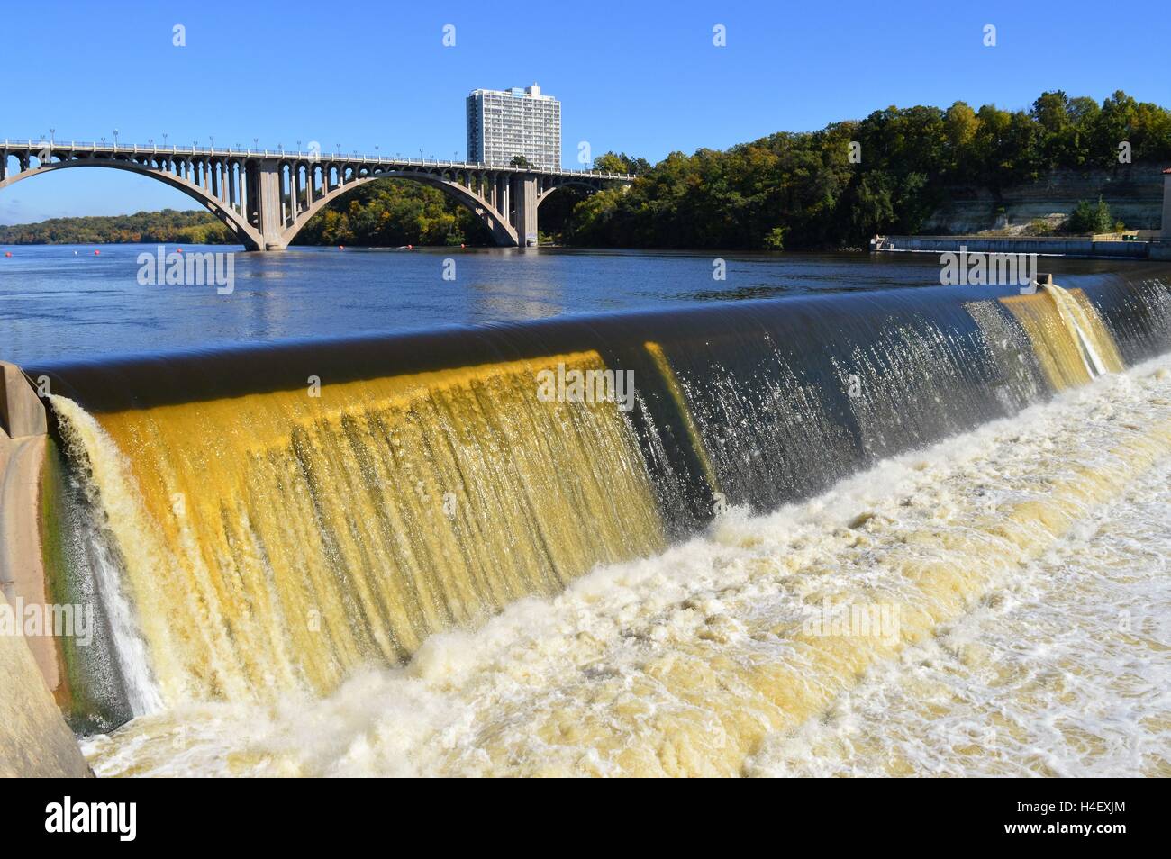 Waterfall at the Ford Dam in Minneapolis Minnesota Stock Photo - Alamy