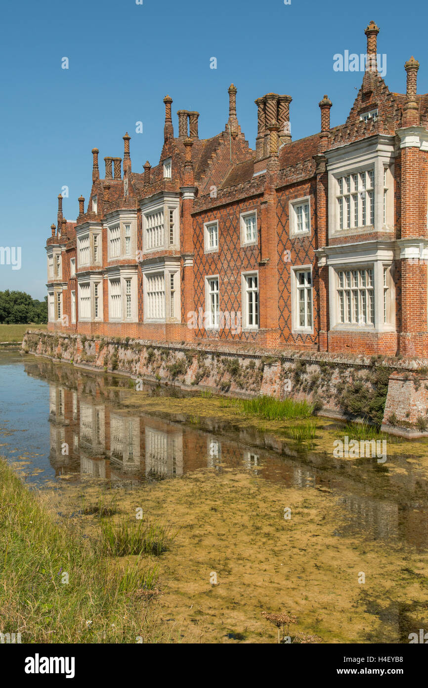 Helmingham suffolk hi-res stock photography and images - Alamy