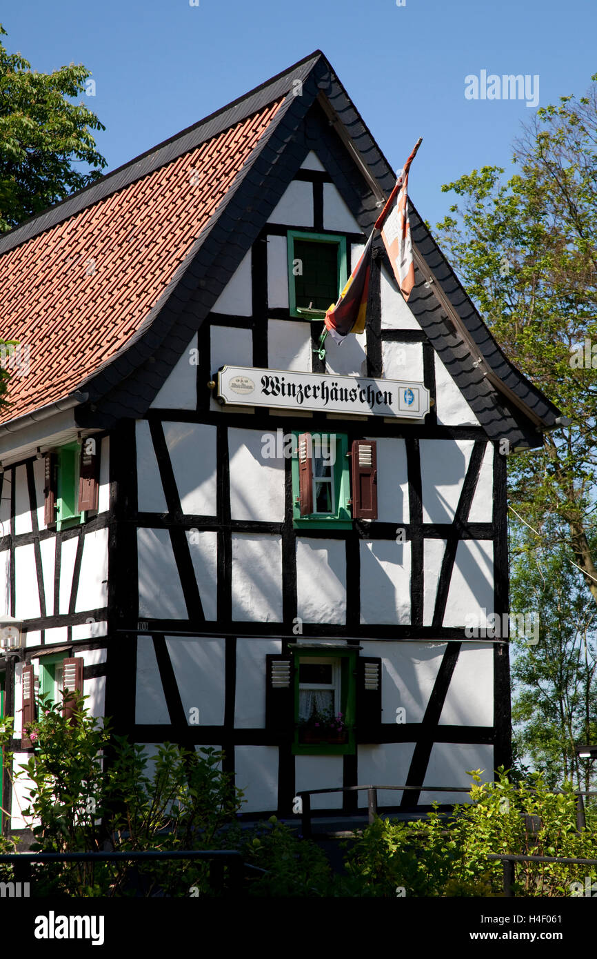 Winzerhaeuschen wine tavern, half-timbered house, Koenigswinter ...