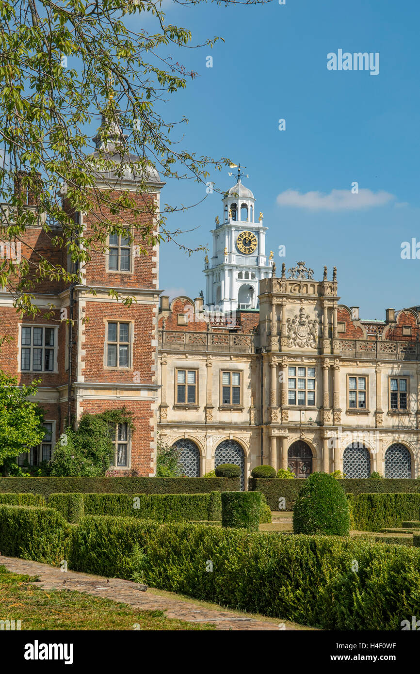 Hatfield House, Hatfield, Hertfordshire, England Stock Photo - Alamy Hatfield House, Hatfield, Hertfordshire, England Stock Photo - Alamy