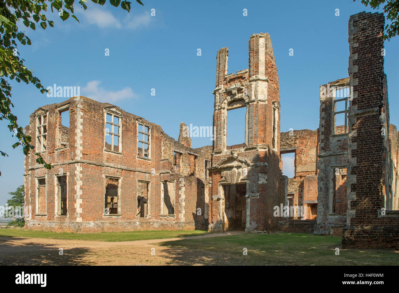 Houghton House Ruins, Ampthill, Bedfordshire, England Stock Photo - Alamy