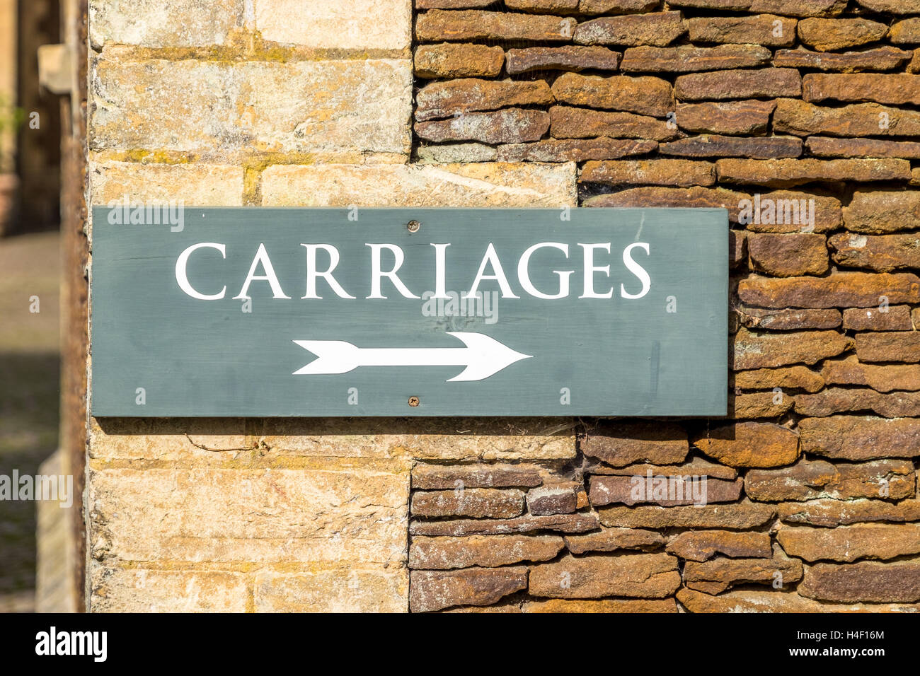 Carriages sign hi-res stock photography and images - Alamy
