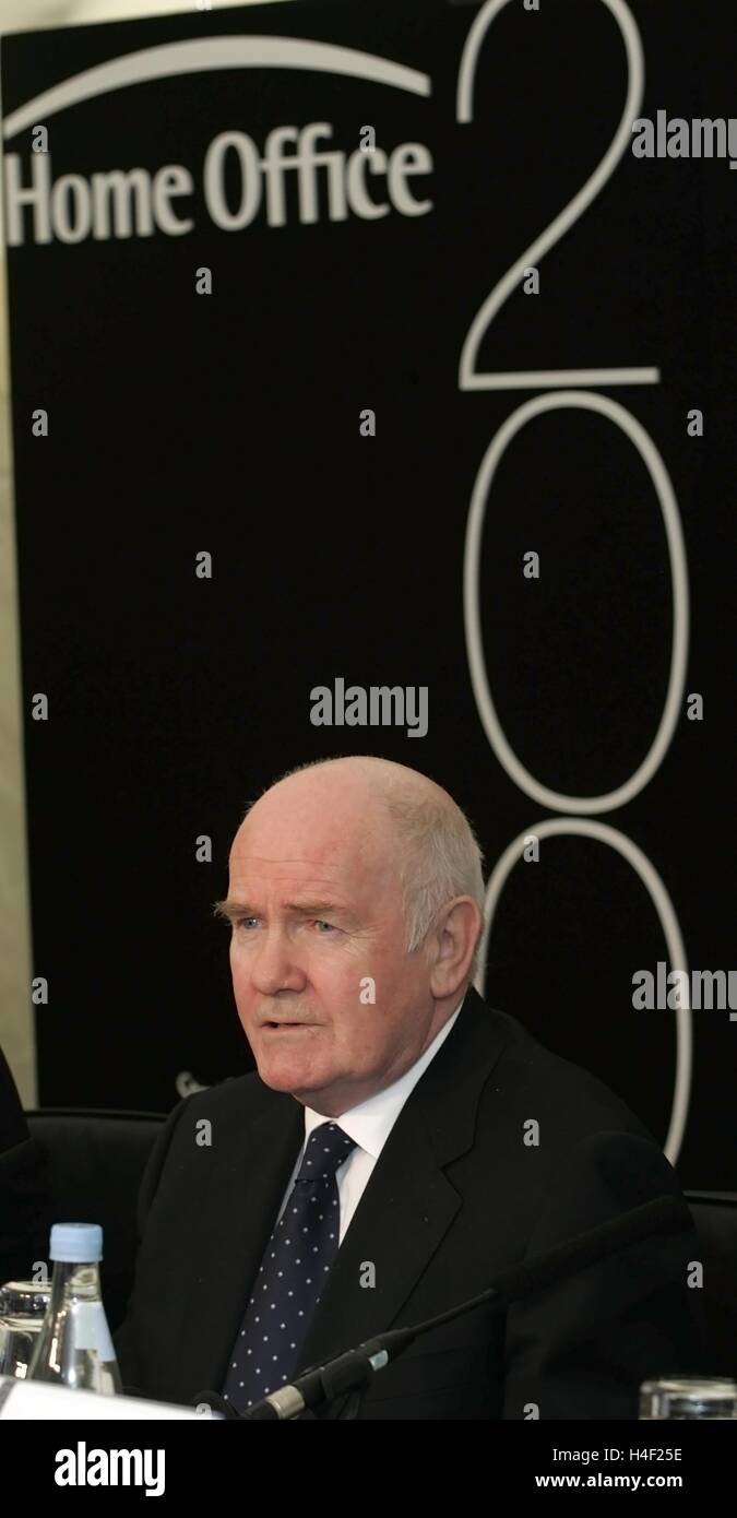 Labour Home Secretary John Reid, G6, Stratford, Ettington Park Stock ...