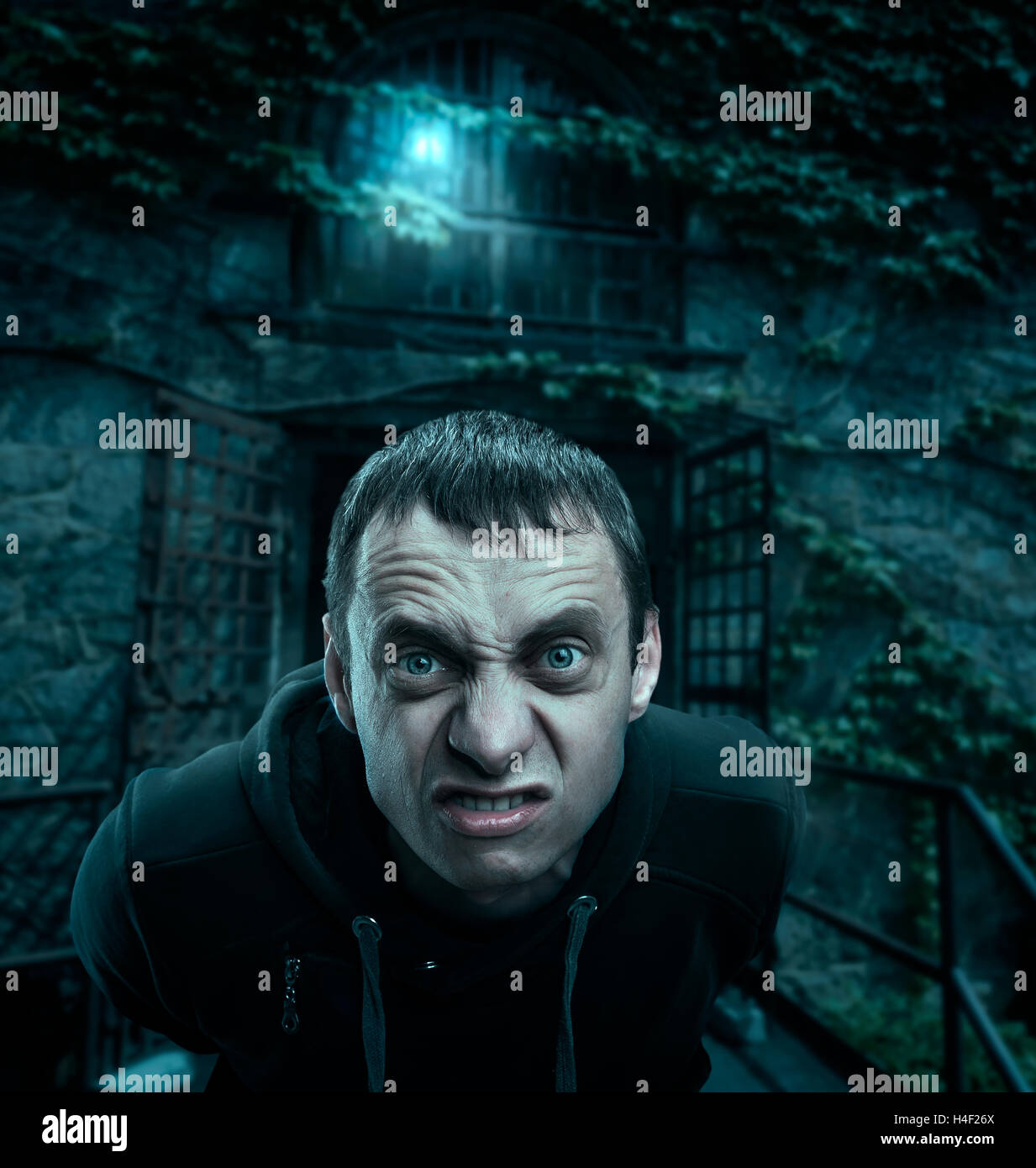 Spooky people hi-res stock photography and images - Alamy