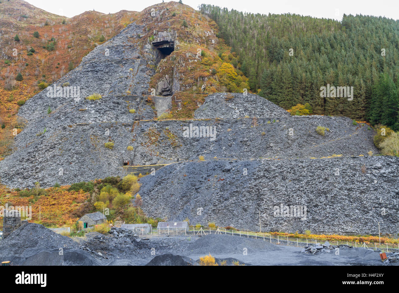 Slate mine waste hi-res stock photography and images - Alamy