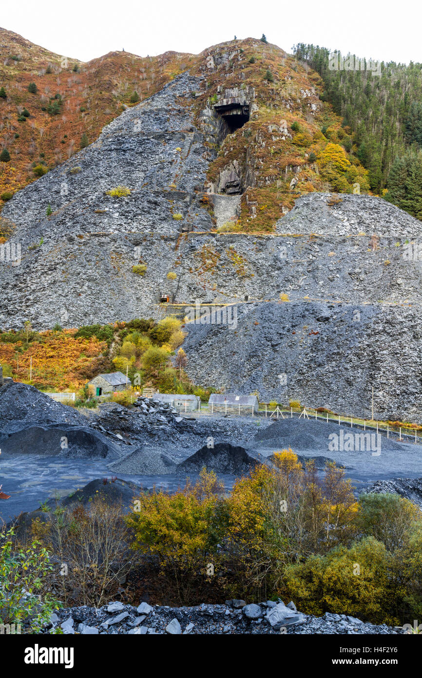 Slate quarry mine hi-res stock photography and images - Alamy