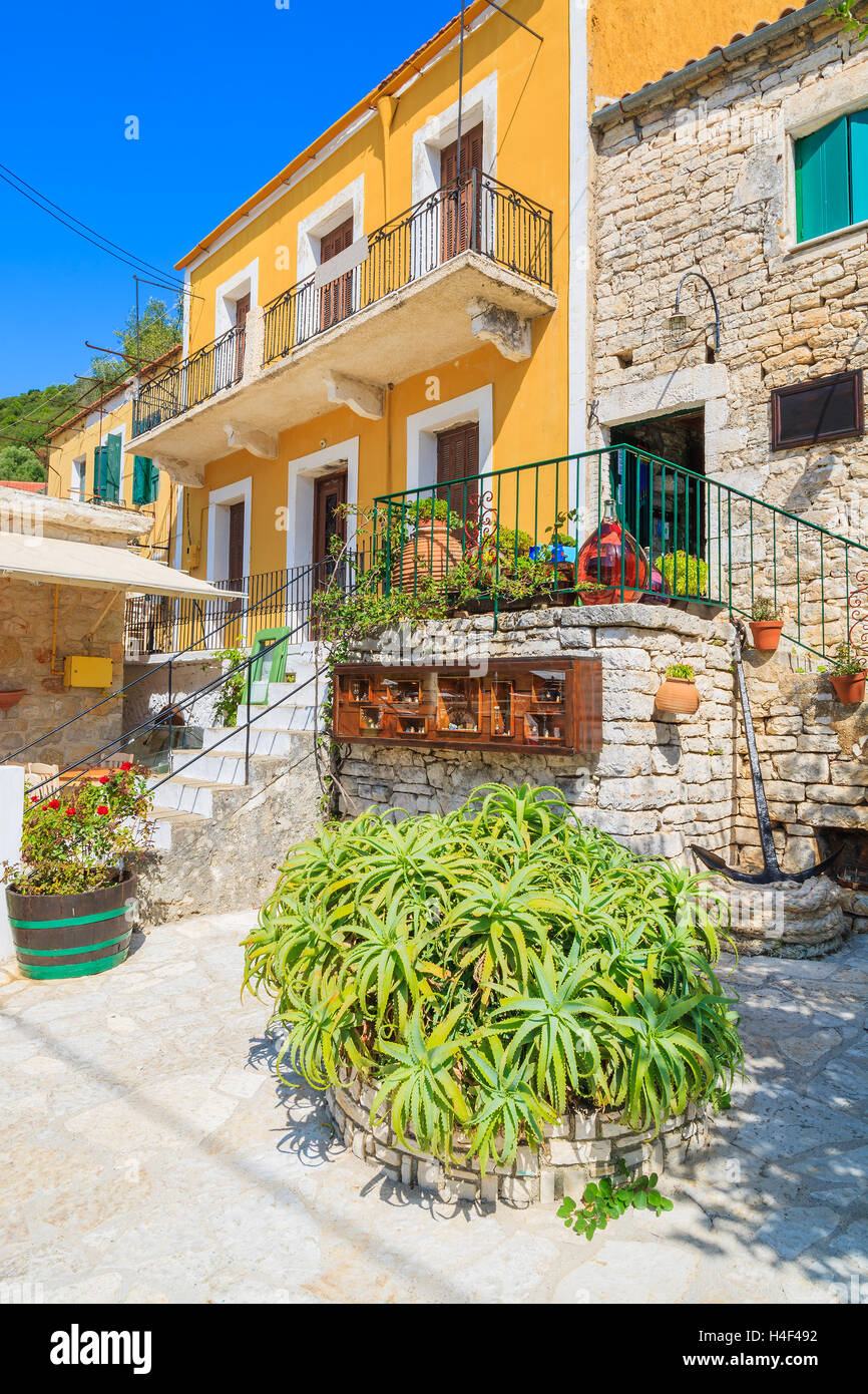Typical greek houses hi-res stock photography and images - Alamy