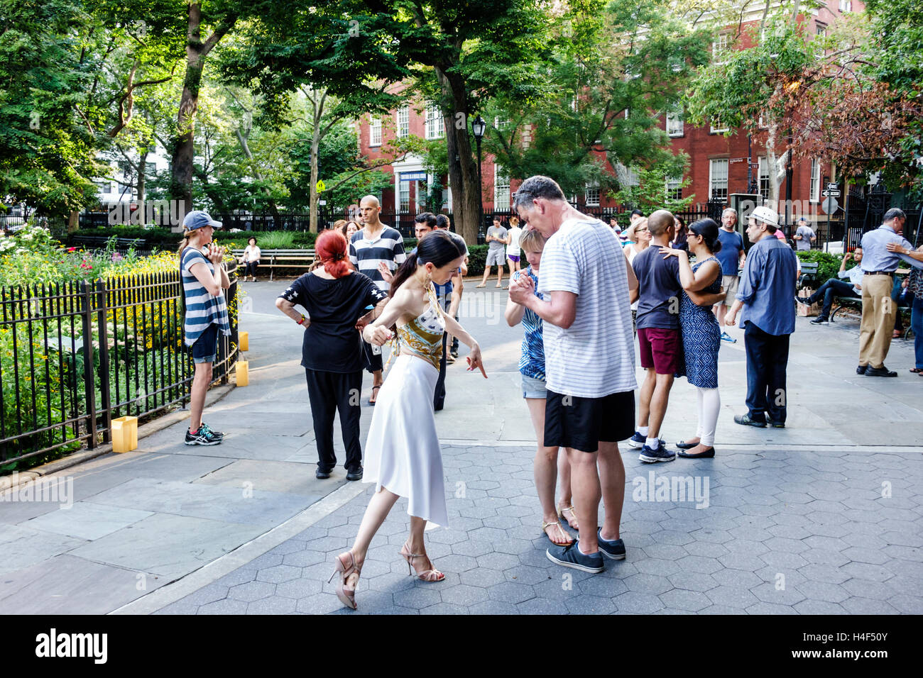 American dance instructor hi-res stock photography and images - Alamy