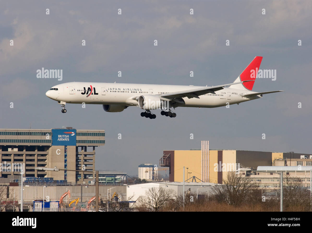At jal hangars hi-res stock photography and images - Alamy