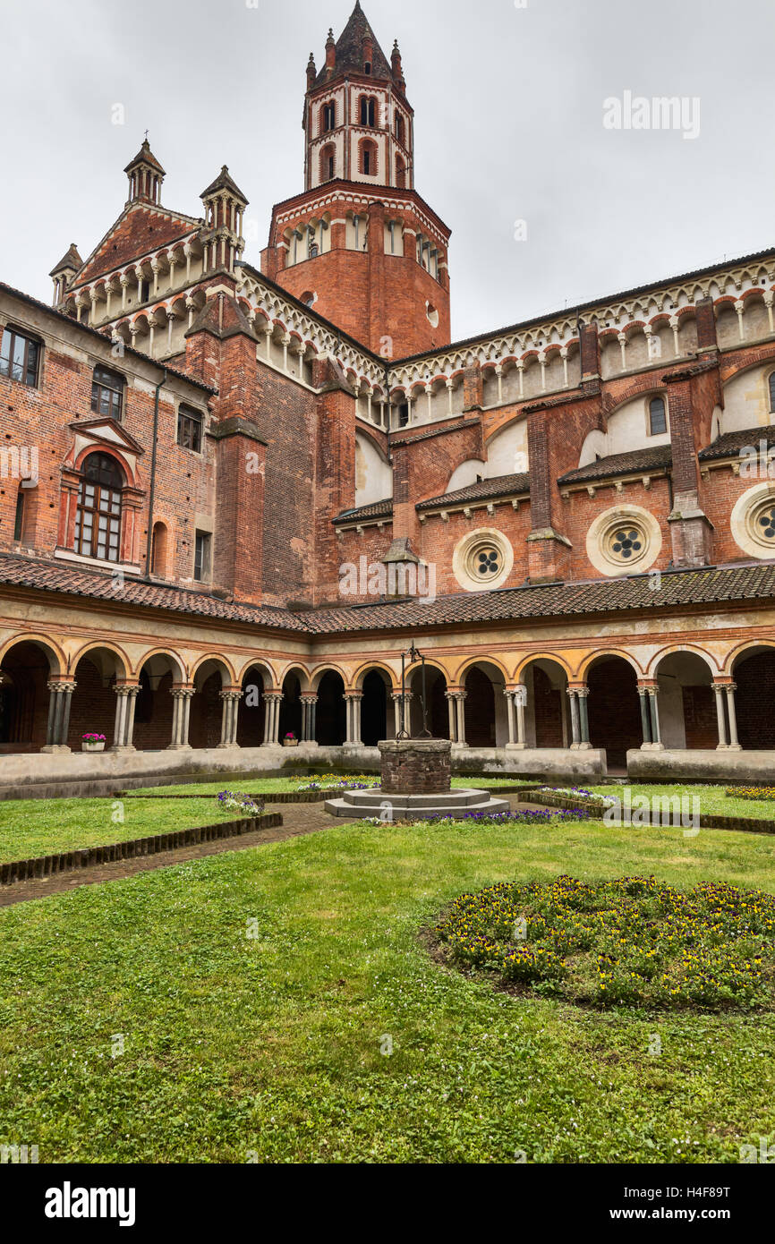 Basilica di Sant'Andrea, abbey church, Vercelli, Piedmont, Italy Stock ...