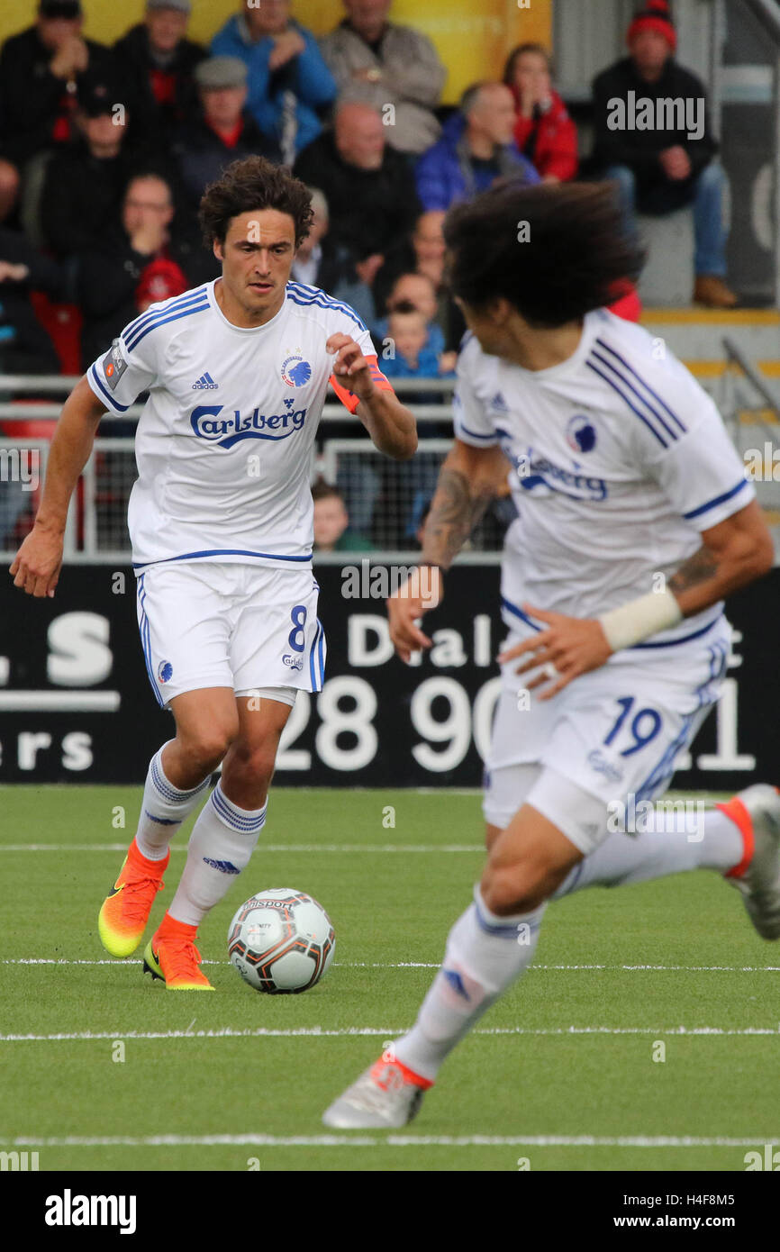 Thomas delaney footballer hi-res stock photography and images - Alamy