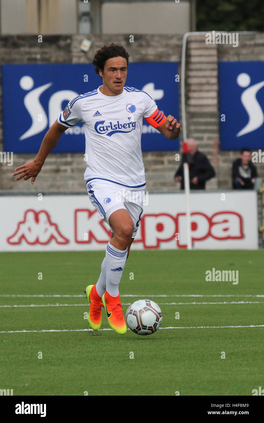 Thomas delaney footballer hi-res stock photography and images - Alamy