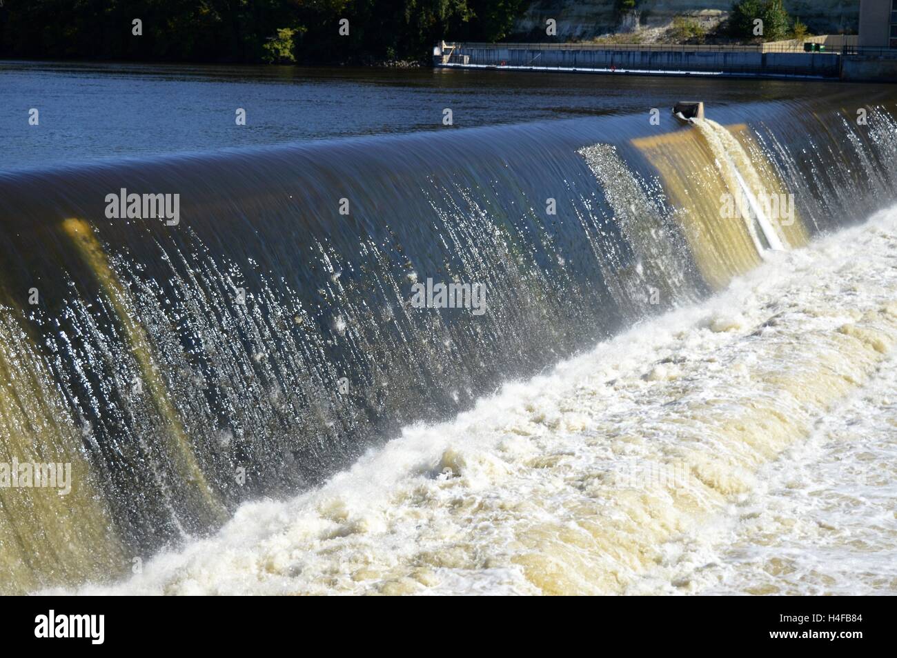 Waterfall at the Ford Dam in Minneapolis Minnesota Stock Photo - Alamy