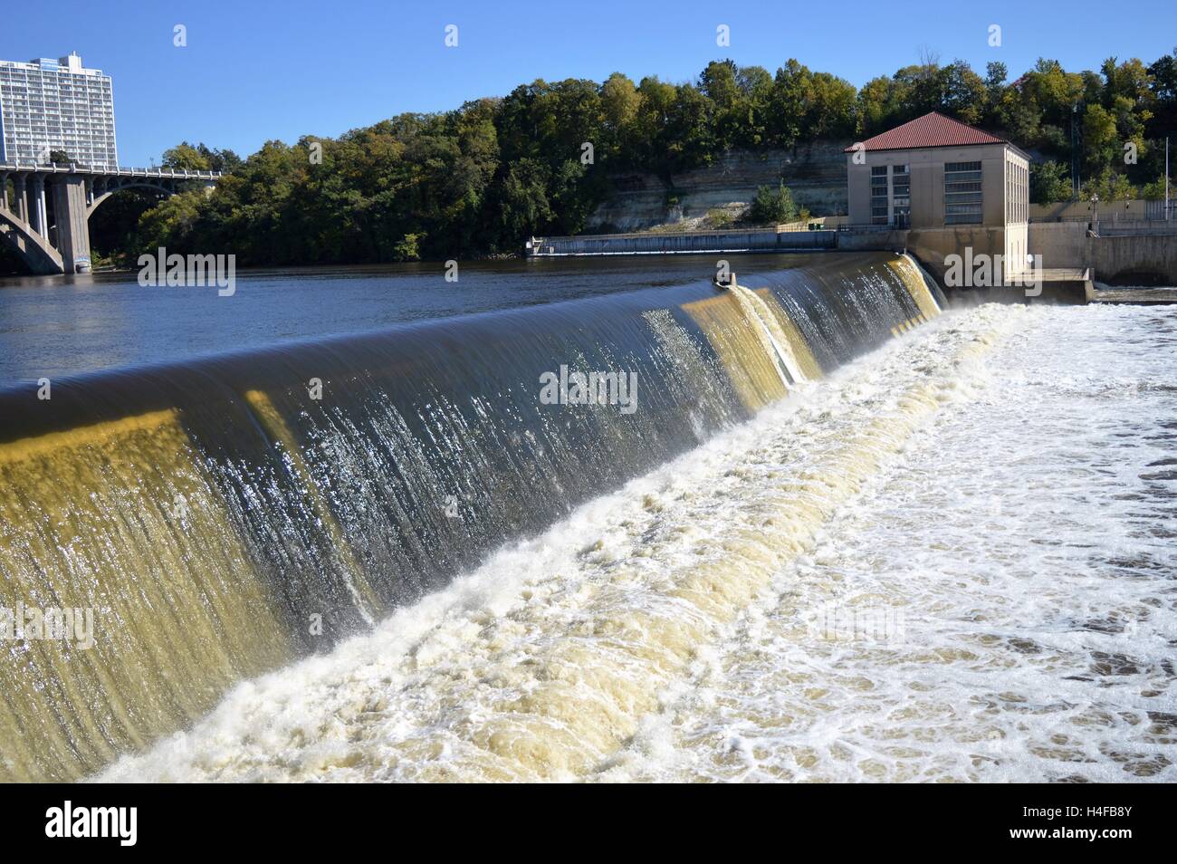 Waterfall at the Ford Dam in Minneapolis Minnesota Stock Photo - Alamy