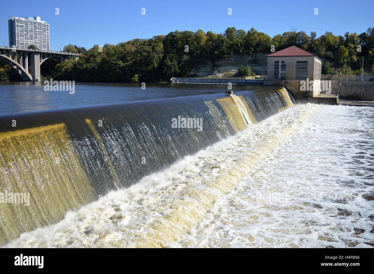Waterfall at the Ford Dam in Minneapolis Minnesota Stock Photo - Alamy