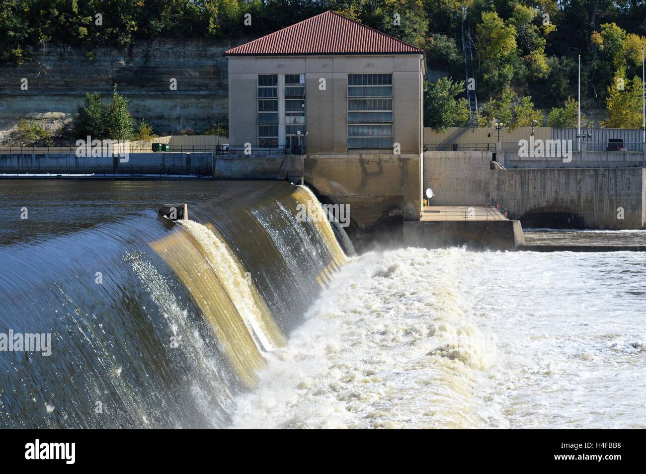 Waterfall at the Ford Dam in Minneapolis Minnesota Stock Photo - Alamy