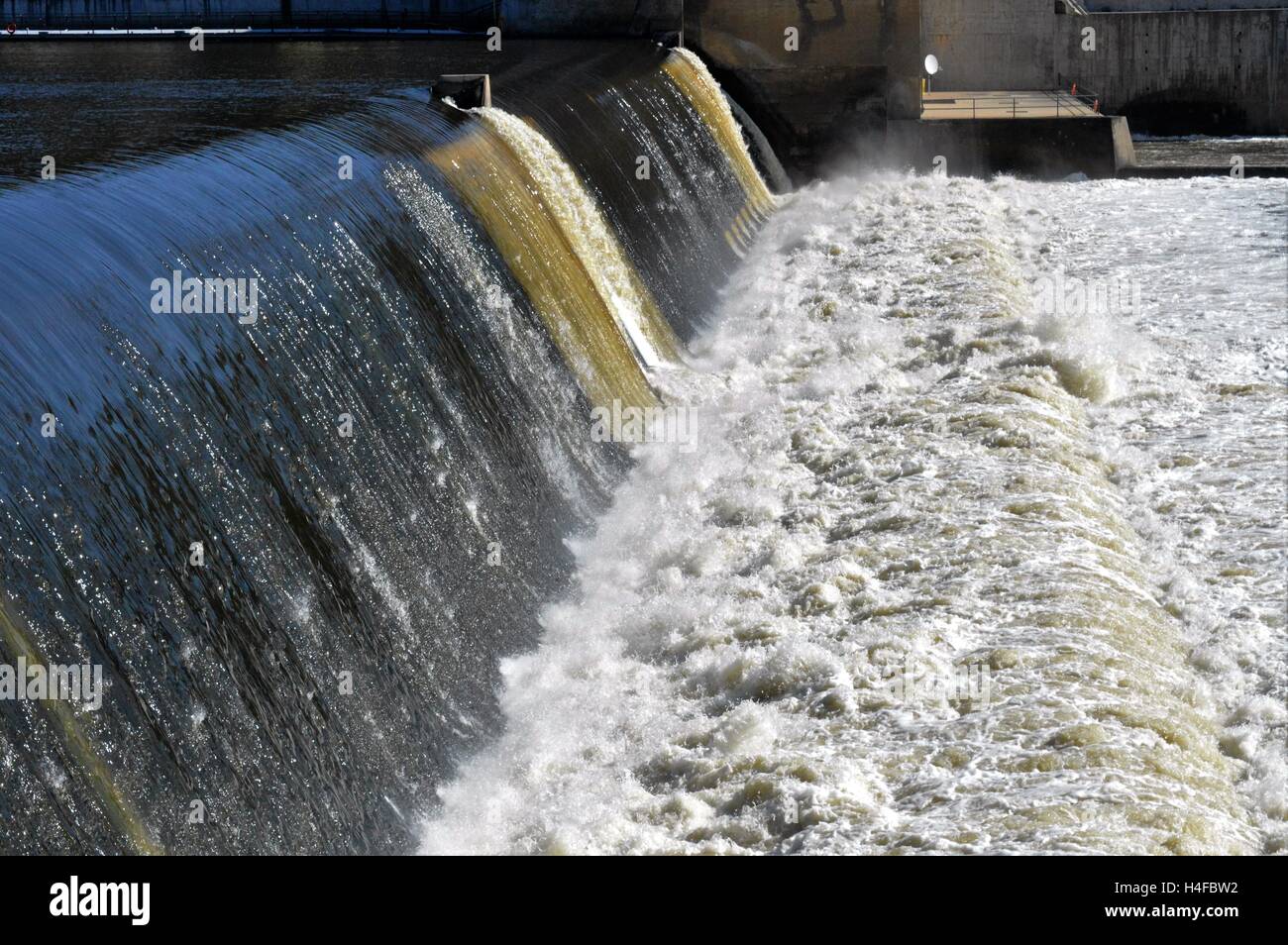 Waterfall at the Ford Dam in Minneapolis Minnesota Stock Photo - Alamy
