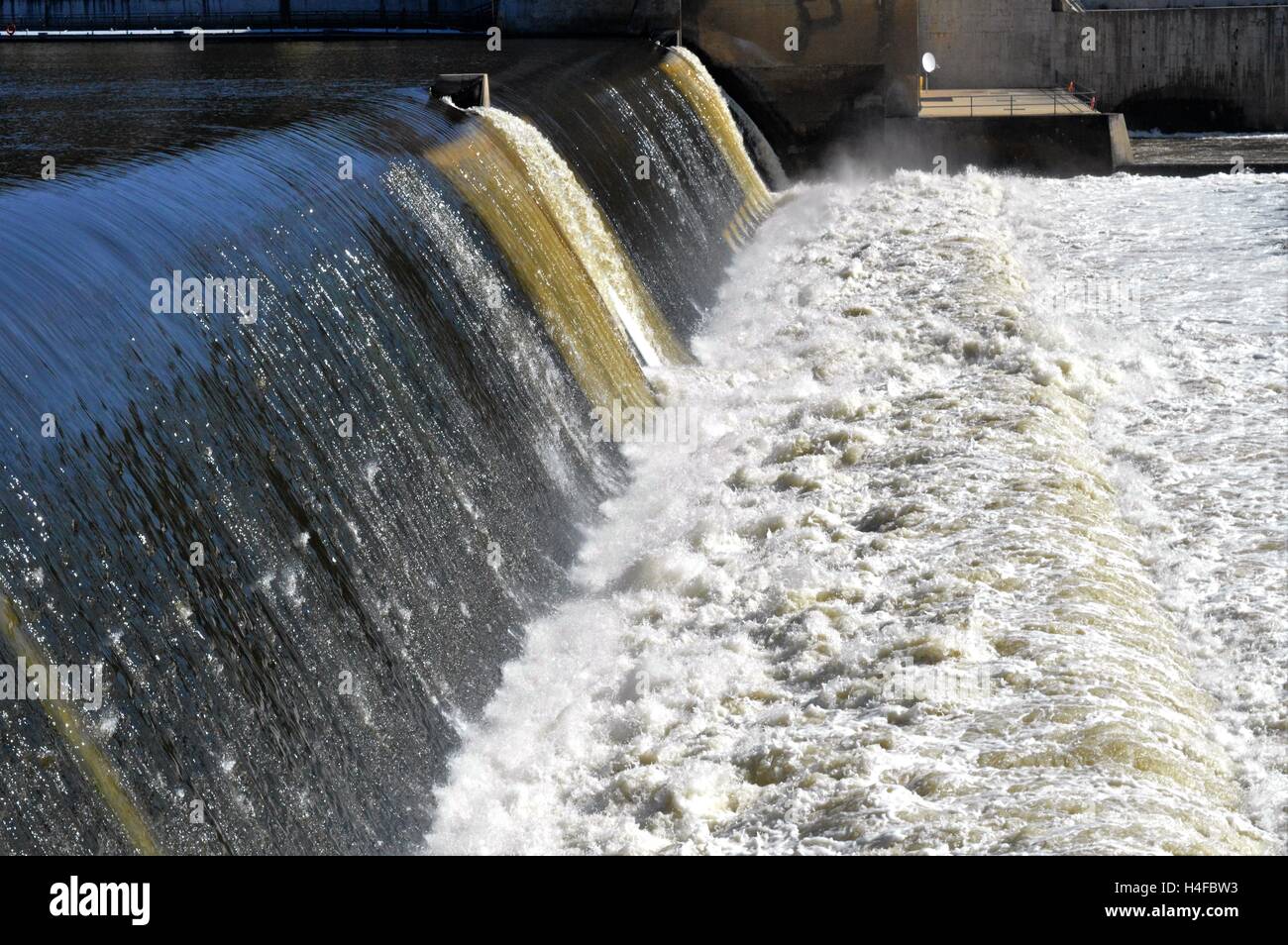 Waterfall at the Ford Dam in Minneapolis Minnesota Stock Photo - Alamy