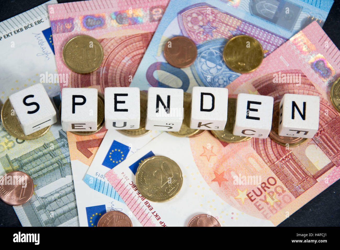 Spenden hi-res stock photography and images - Alamy