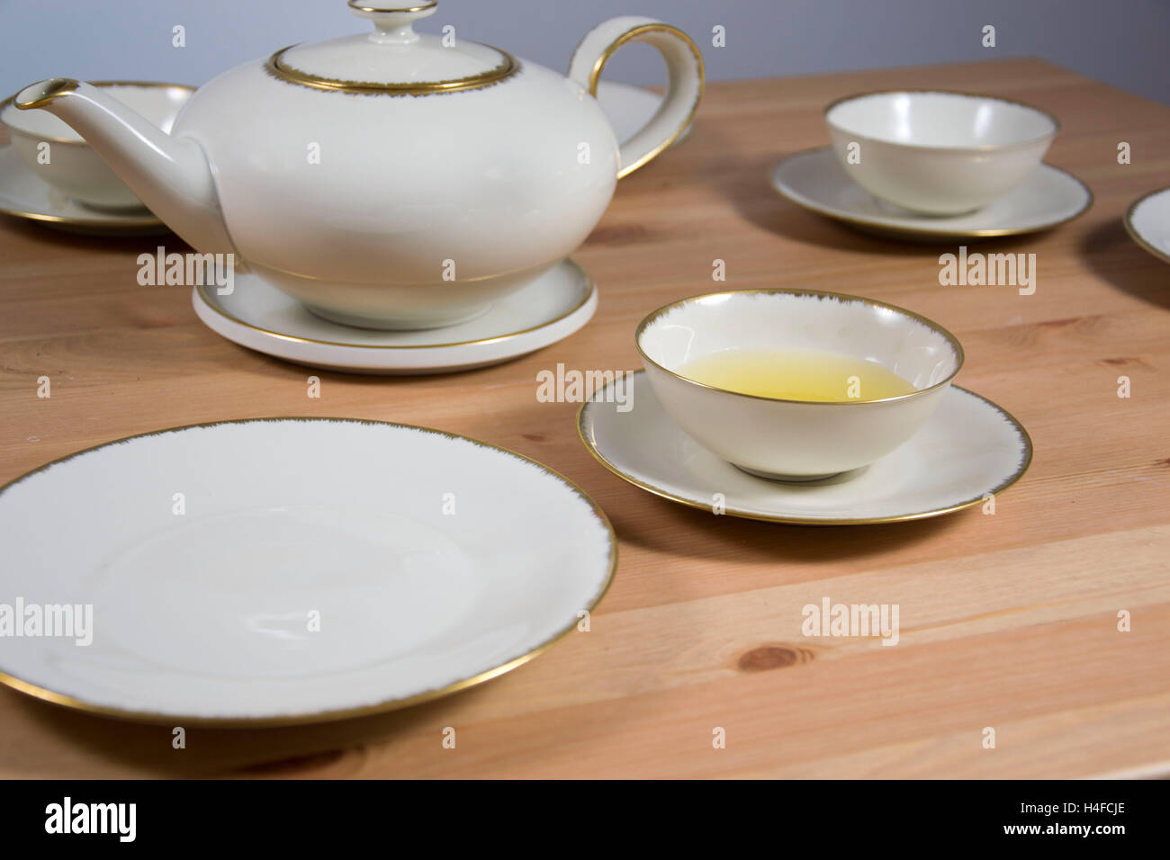 old fashiones tea service Stock Photo - Alamy