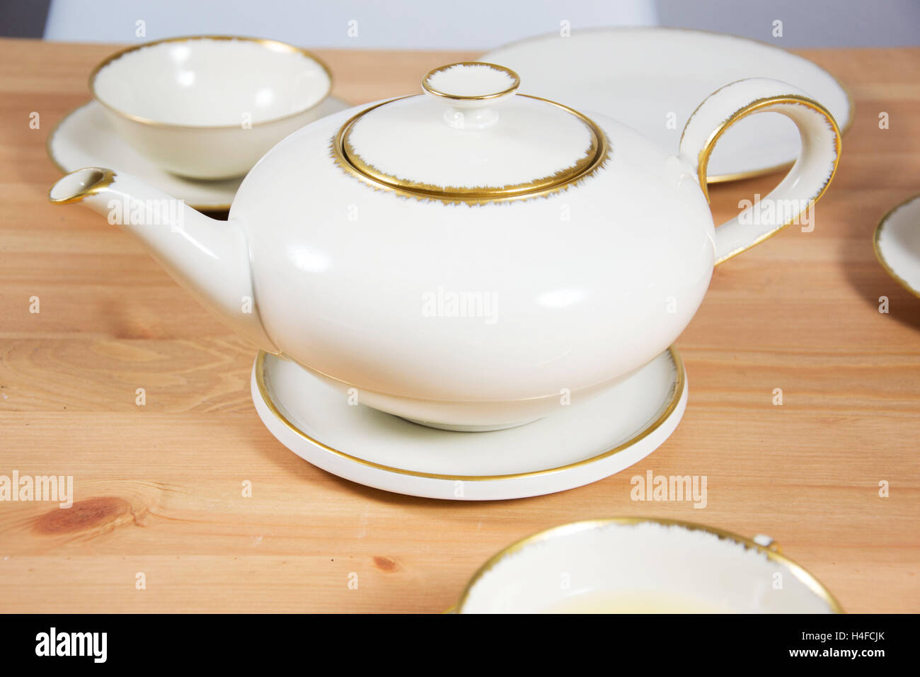 old fashiones tea service Stock Photo - Alamy