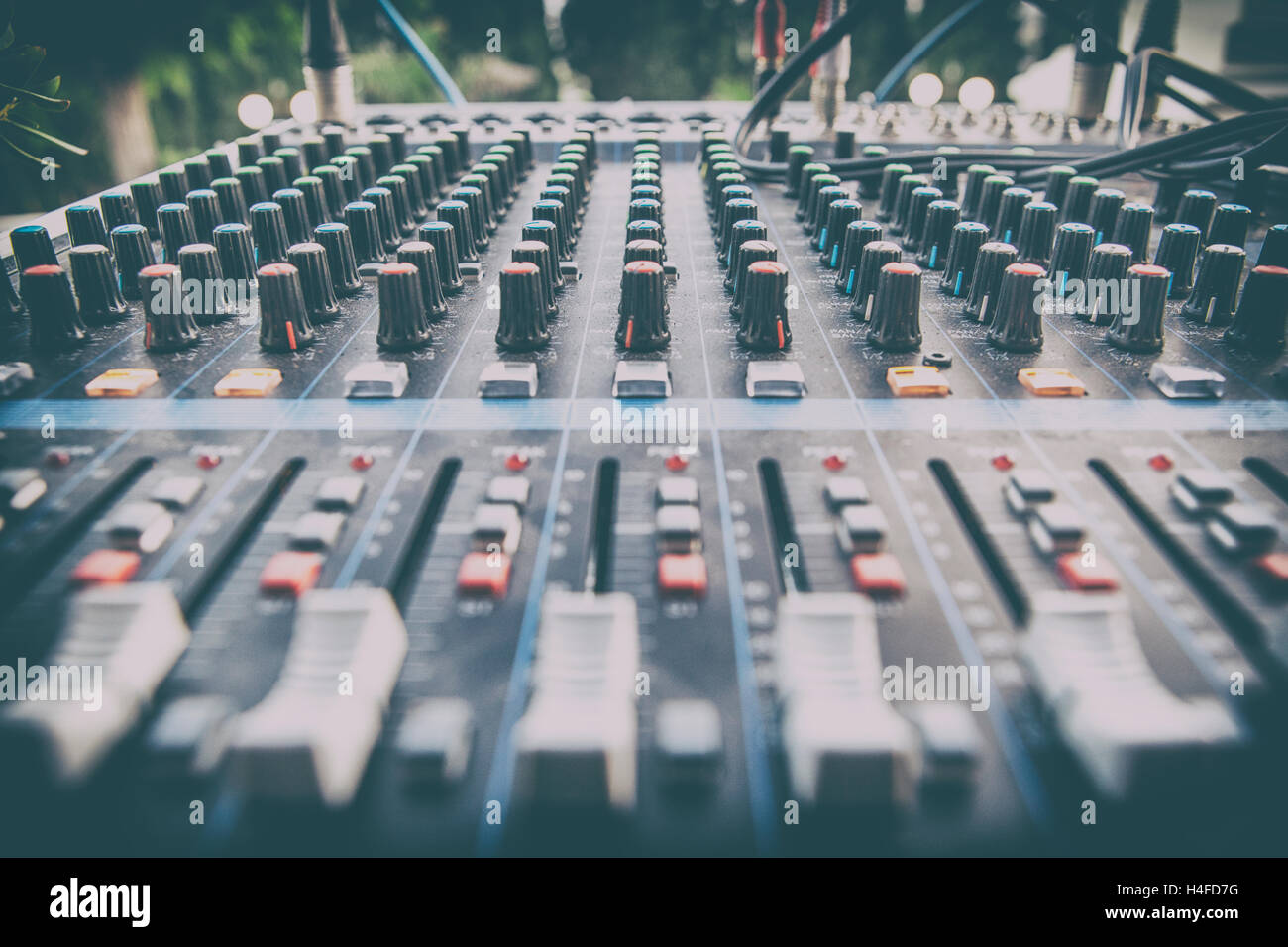 Sound board hi-res stock photography and images - Alamy