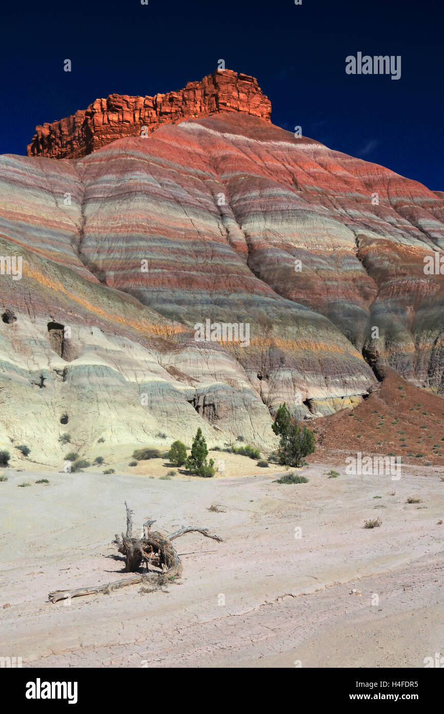 Rock formations in the grand staircase escalante national monument hi ...