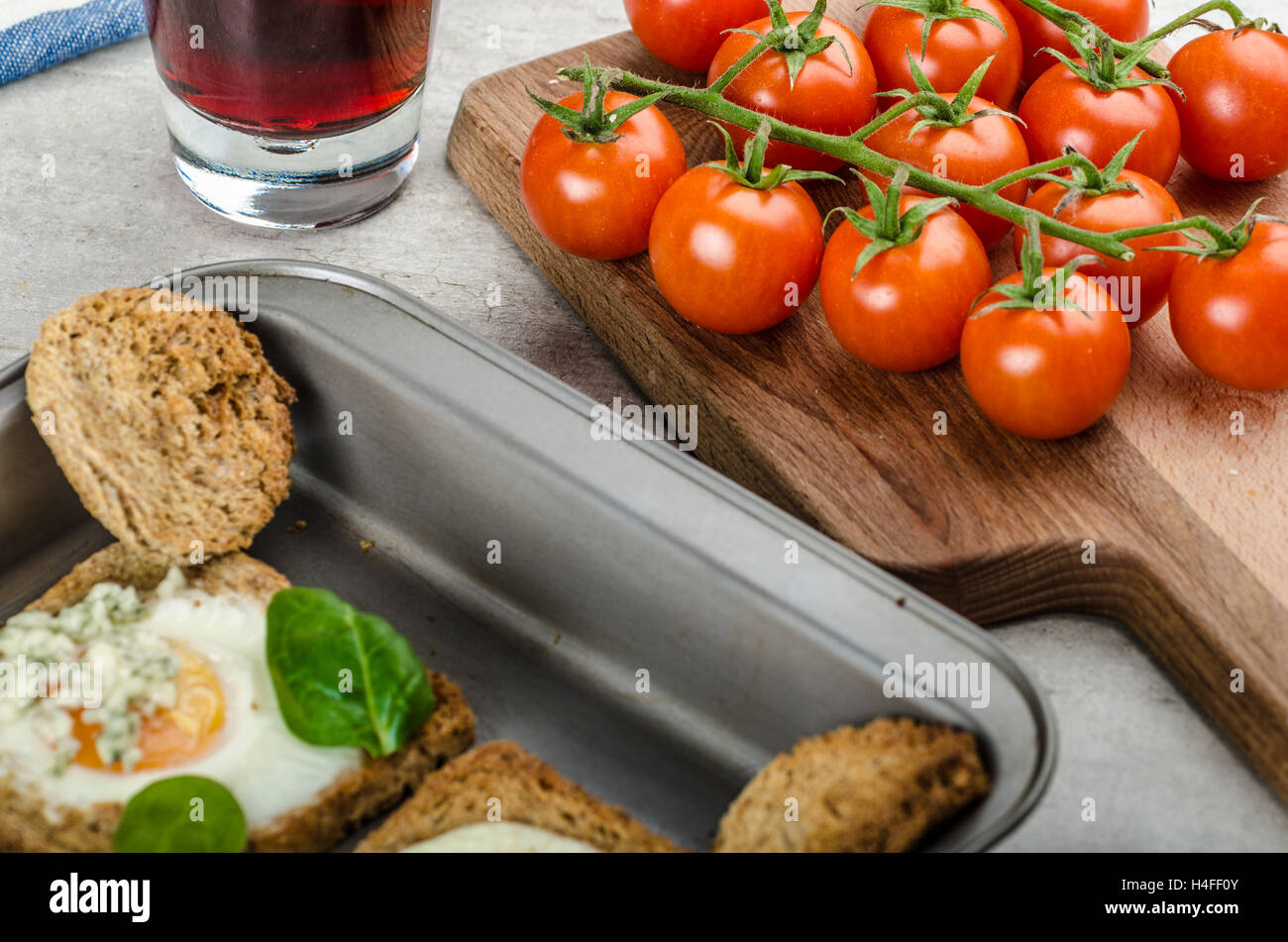 Bullseye eggs hi-res stock photography and images - Alamy